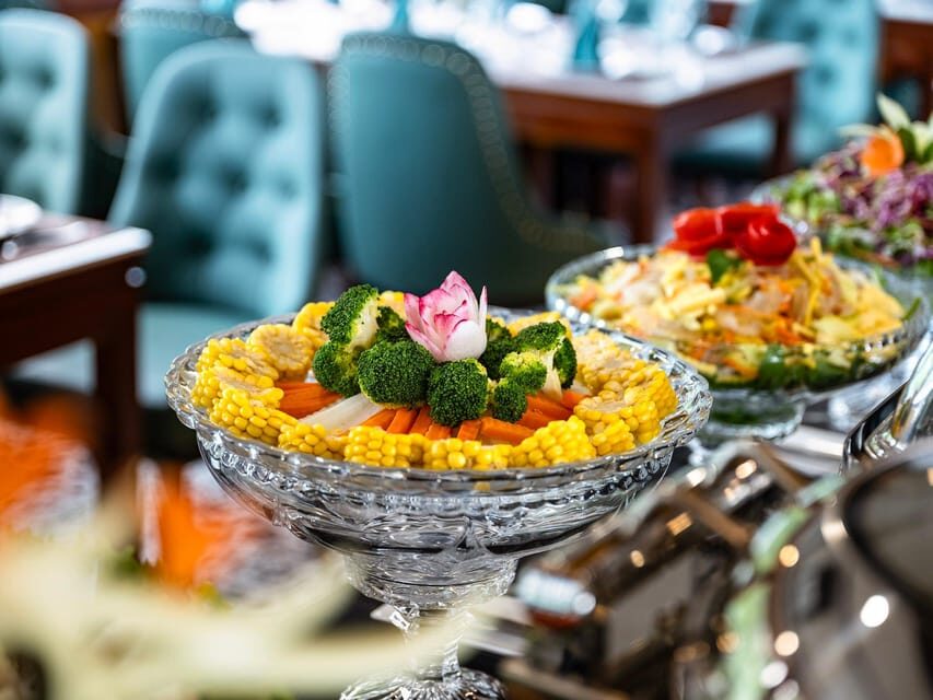 Ha Noi : Ha Long Bay 5-Star Cruise with Kayak & Buffet Lunch - What Travelers Are Saying