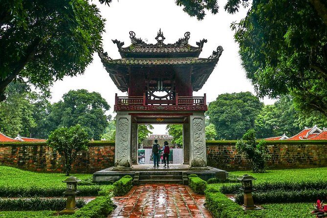 Ha Noi Private city tour and water puppet private tour - Spiritual and Artistic Heritage: Tran Quoc Pagoda