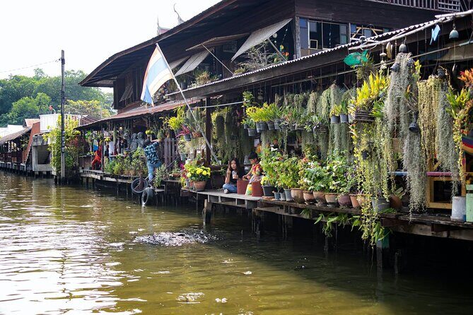 Half-Day Royal Grand Palace and Bangkok Canal Group Tour - Exploring the Itinerary in Depth