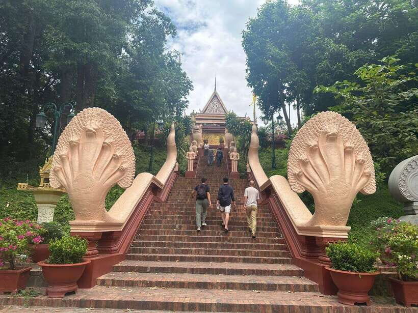 Half Day To Royal Palace, Silver Pagoda, and Wat Phnom Tour - What It Feels Like to Take This Tour