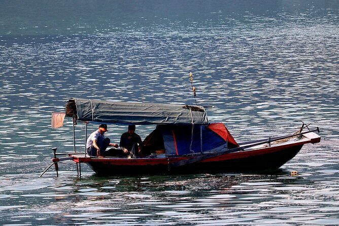 Halong bay one day trip from Hanoi - Transportation, Price, and Group Dynamics