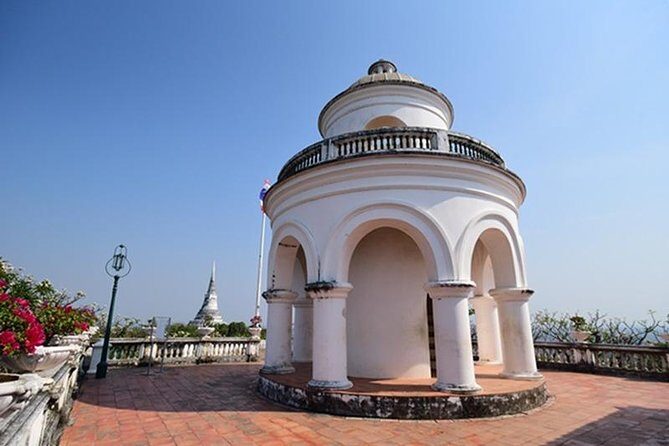 Hangzhou: Classic Day Tour of Torun Palace + Torun Cave - Exploring Hua Hin Railway Station