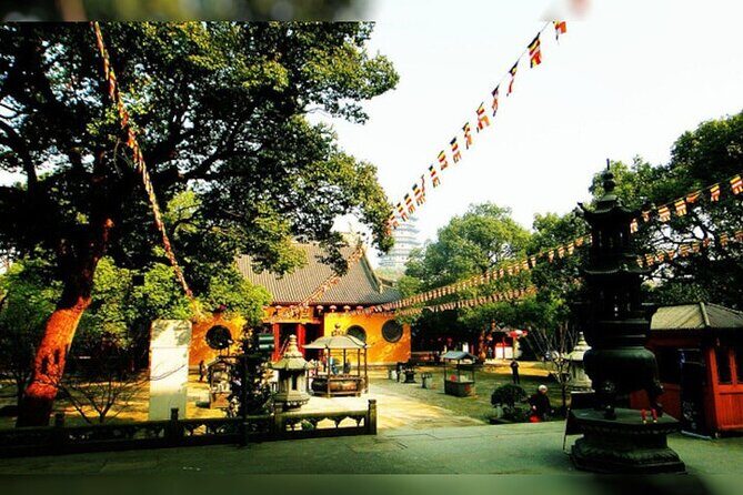 Hangzhou Lake Cycling - Half-day Local-Guided West Lake Cycling Tour - What Travelers Can Expect