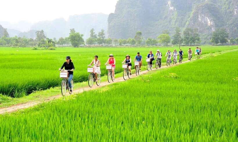 Hanoi: 2D 1N_ Ha long 1day & Ninh Binh full day and bungalow - Why This Tour Offers Excellent Value
