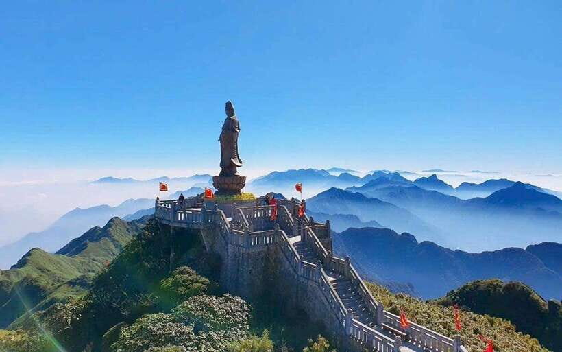 Hanoi: Cat Cat Village, Fansipan, & Moana Sapa 3-Day Tour - Day 1: From Hanoi to Sapa and the Charm of Cat Cat Village