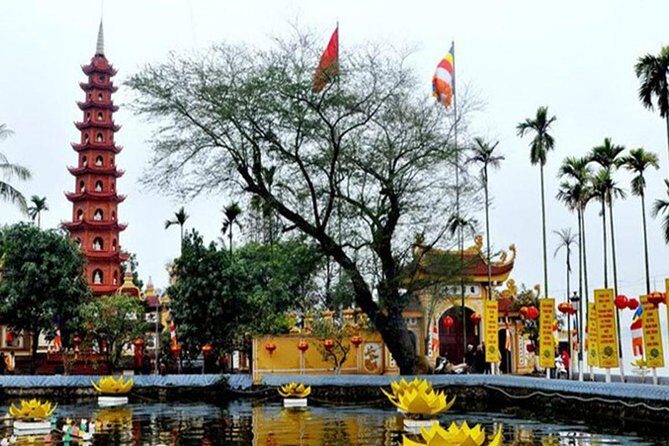 Hanoi Cyclo Ride and Water Puppet Show - The Iconic Cyclo Ride through the Old Quarter