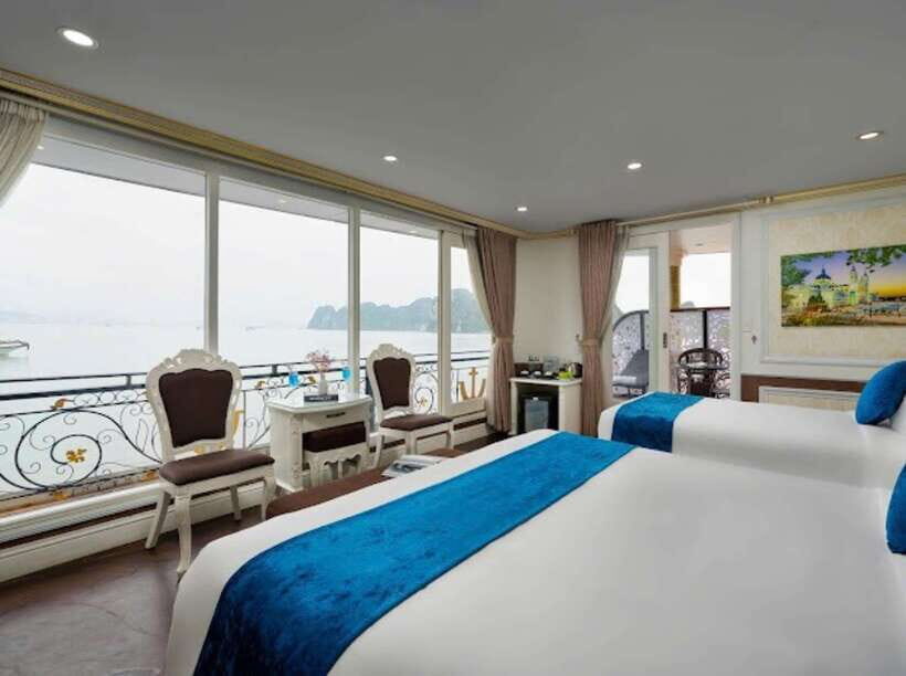 Hanoi: Ha long 2D 1N cruises: bancony, beach, meals, caves - Day Two: From Sunrise to Caves
