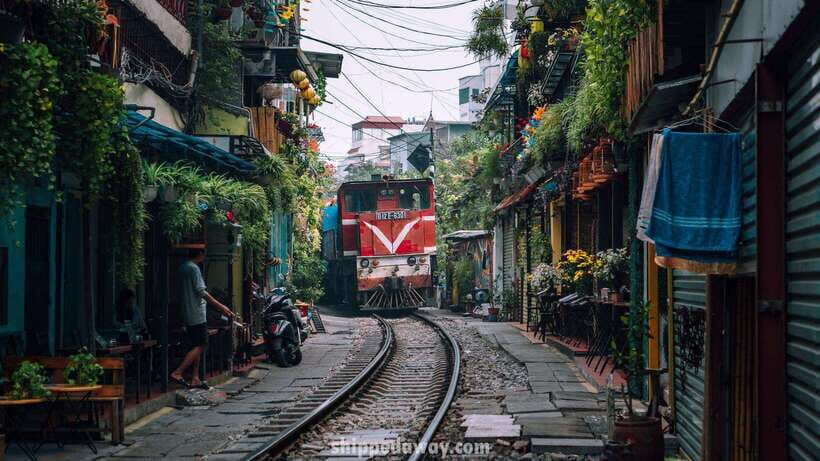 HANOI: HALF-DAY VISIT TRAIN STREET & STREET FOOD - The Practicalities: What to Know