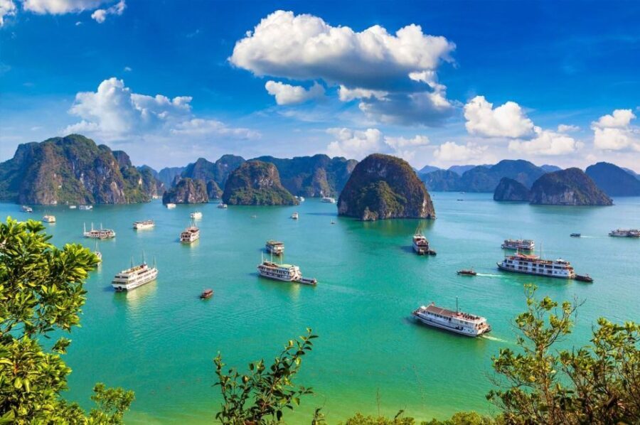 Hanoi: Halong Bay Cruise with Lunch, Caves, and Kayaking - Key Points