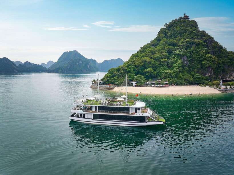 Hanoi: Halong Bay Day Tour with 5-star Cruise & Transfer - The Journey Begins: From Hanoi to Halong Bay