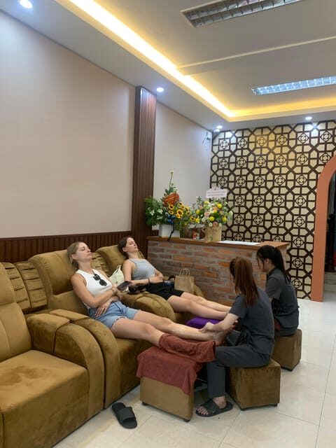 Hanoi Lá Spa 16 : Foot Massage 60' - The Massage Experience: A Deep Dive