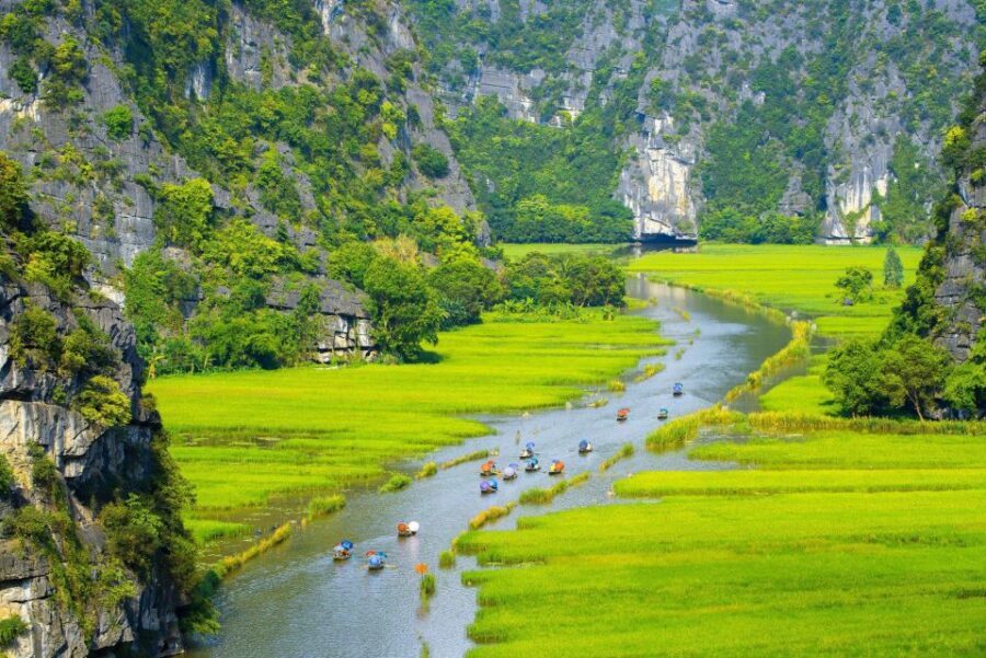 Hanoi: Ninh Binh - Halong 2 D1N trip by Bus - Bungalow/Hotel - Exploring Halong Bay in Style