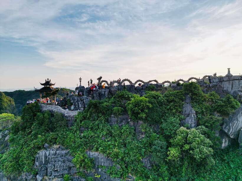 Hanoi: Ninh Binh Trip to Bai Dinh Pagoda, Trang An, Mua Cave - Bai Dinh Pagoda: A Majestic Spiritual Site