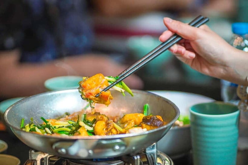 Hanoi: Old Quarter Evening Food Tour with Local Market Visit - Discovering Hanoi’s Flavorful Backstreets