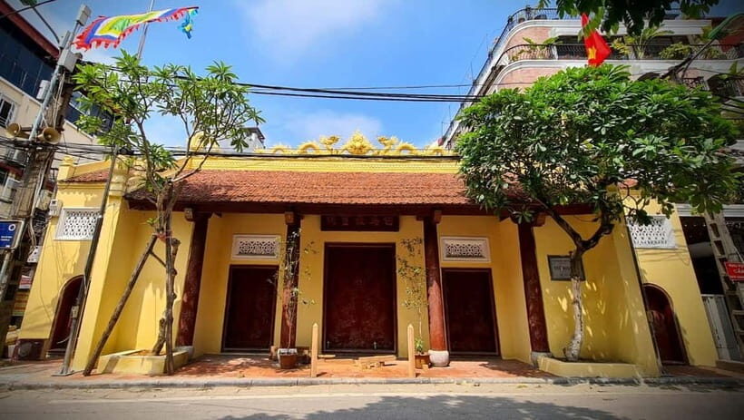 Hanoi Old Quarter Walking Tour Small Group With Guide - A Closer Look at the Itinerary