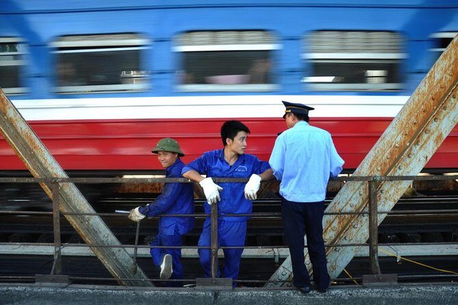 Hanoi On the Tracks Photo Tour - The Value of Guided Photography in Hanoi