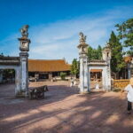 Hanoi: Private Tour to Van Phuc Silk & Duong Lam Ancient Village - Visiting Duong Lam Ancient Village