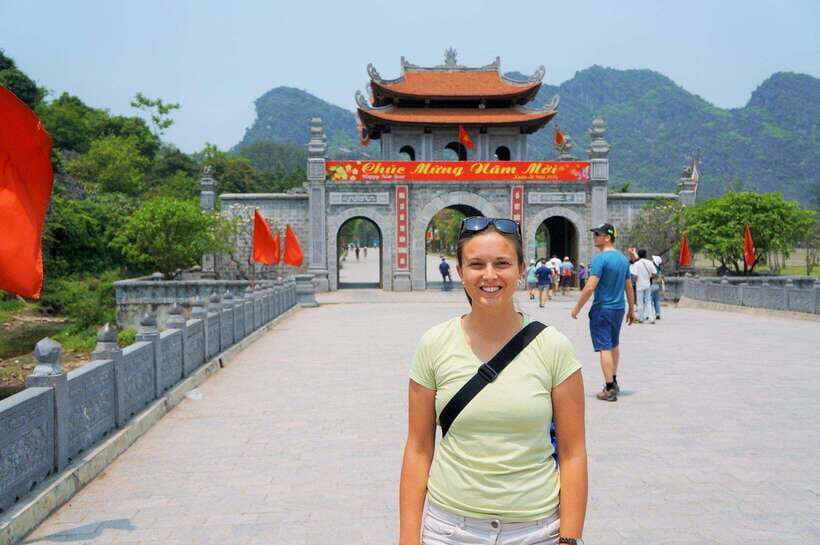 Hanoi to Ninh Binh private tour: Hoa Lu, Trang An, Mua Caves - The Full Review