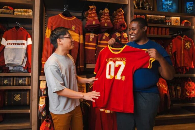 Harry Potter Shop Chicago: Confectionary Collection - What to Expect During Your Visit