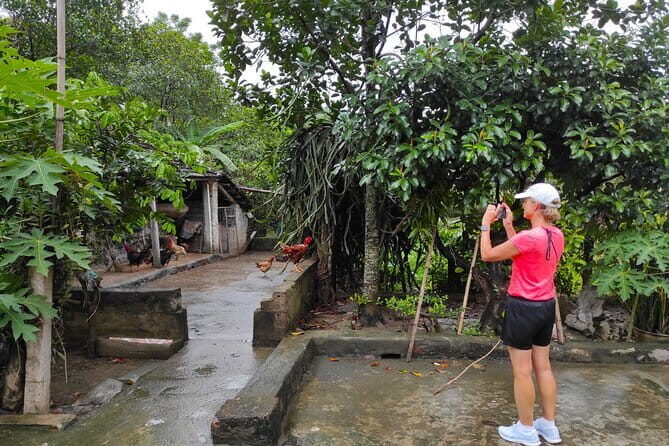Hidden Gems Ninh Binh Luxury Tour: Tam Coc, Hoa Lu, Local Family - Handling Timing and Logistics