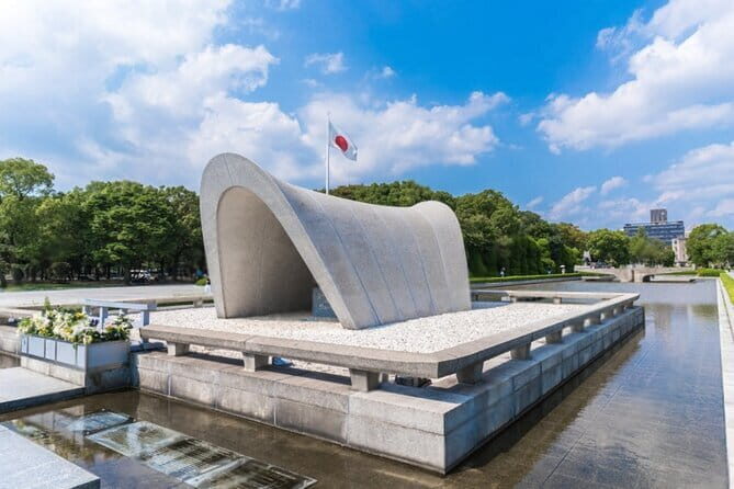 Hiroshima and Miyajima Private Tour with English Driver/Guide - Transition to Miyajima
