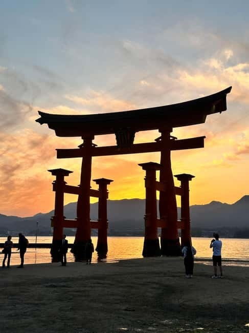 Hiroshima & Miyajima Island Private Tour: History & Culture - Walking Through History with Respect and Insight