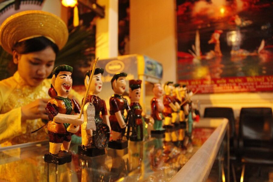 Ho Chi Minh: Evening Cultural Experience - The Night Cruise: City Lights from the Water