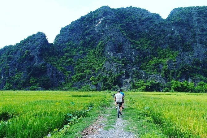 Hoa Lu - Mua Cave - Local Market -Tam Coc - Bich Dong 2days small group tour - Mua Cave: An Active Highlight with Breathtaking Views