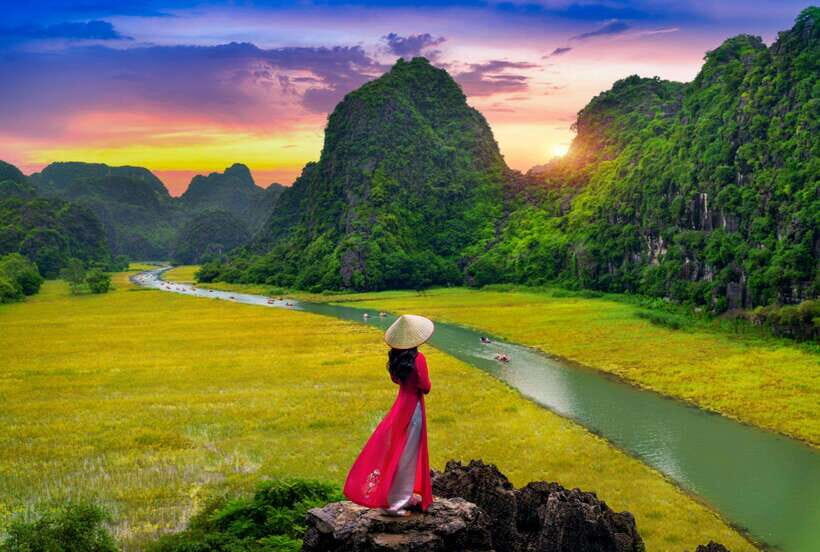 Hoa Lu, Tam Coc, & Mua Cave Day Trip with Lunch & Limousine - Who Will Love This Tour?