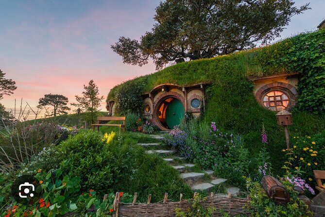 Hobbiton and Waitomo Caves Arrive in Comfort and Style - Detailed Breakdown of the Itinerary
