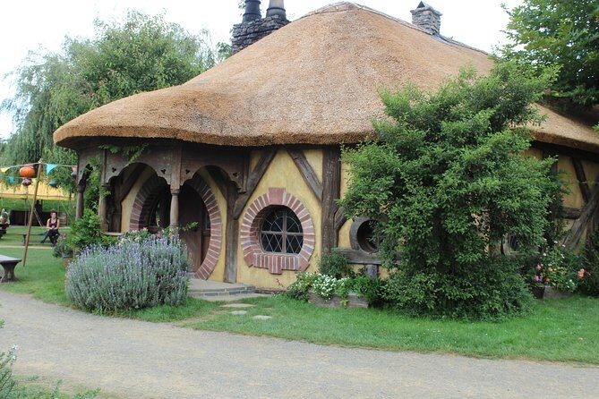 Hobbiton and Waitomo Caves from Auckland - Smaller Group - Transportation and Timing: Why They Matter