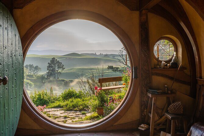 Hobbiton Movie Set and Hamilton Gardens Small Group-from Auckland - The Itinerary Breakdown: What Makes Each Stop Special