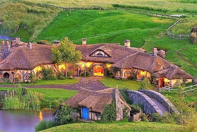 Hobbiton Movie Set Tour to Blue Springs and Mineral Spa - In-Depth Review of the Hobbiton Movie Set Tour to Blue Springs and Mineral Spa