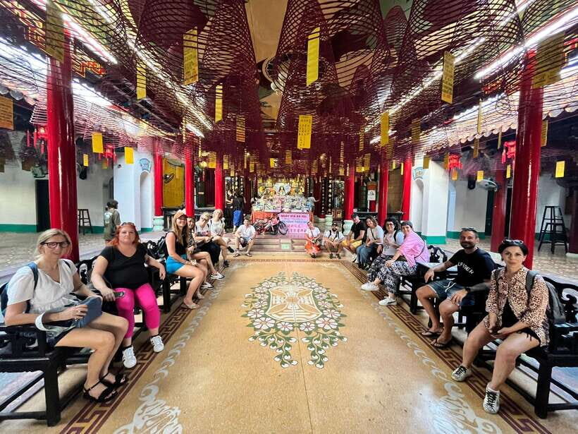Hoi An Ancient Town: Boat Ride, Lanterns & Local Food Tour - What to Expect on the Tour