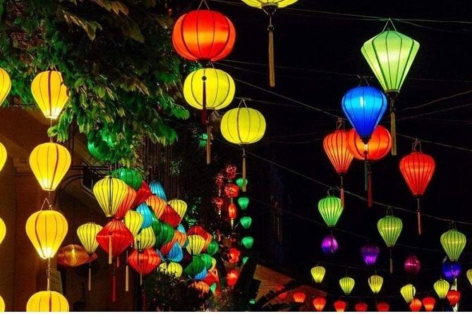 Hoi An Food Trail by Night with Boat Trip - What Past Travelers Say