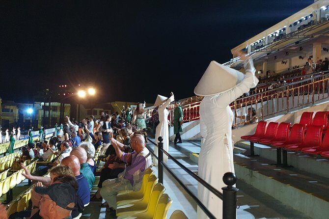 Hoi An Impression show with a local tour guide - Who Should Consider This Tour?