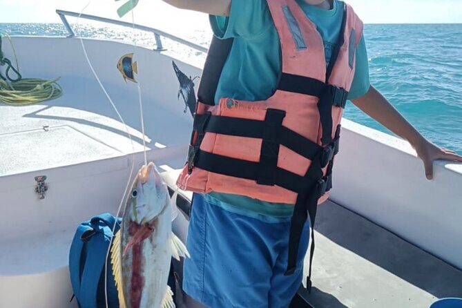 Holbox - Fishing & Snorkeling in Cabo Catoche with drinks & snack - Who Should Consider This Tour?