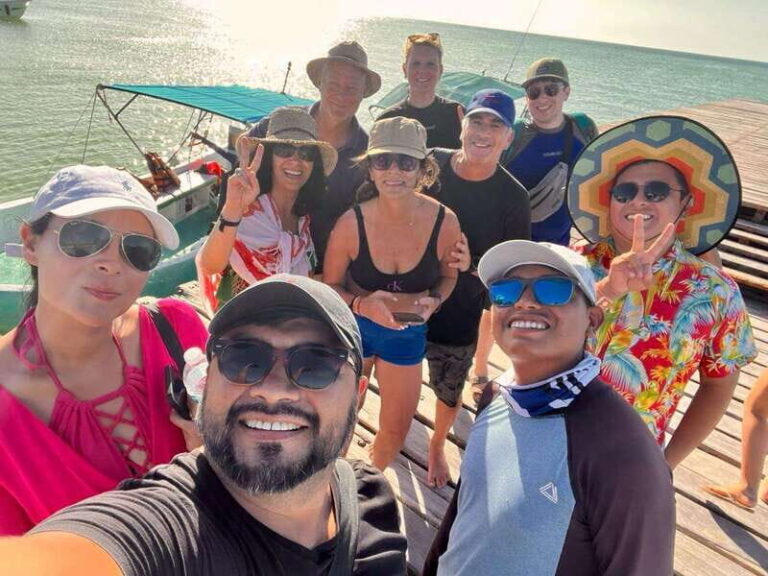 Holbox: Punta Mosquitos, Yalahau, & Pasión Island Boat Tour - Authentic Experiences Highlighted in Reviews