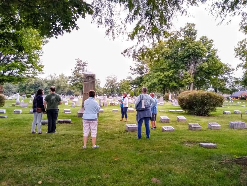 Holland: Pilgrim Home Cemetery Walking History Tour - Pricing and Value