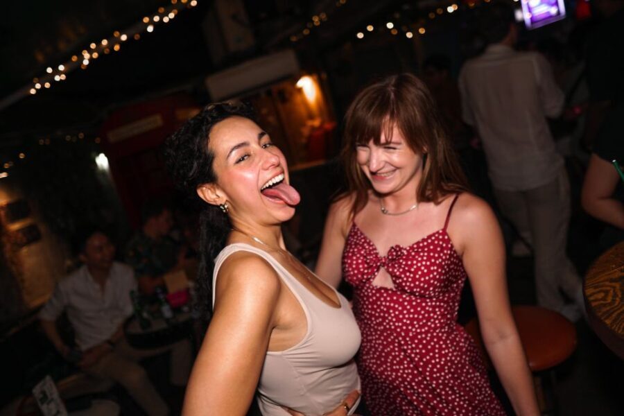 Hong Kong: 3-Hour Lan Kwai Fong Pub Crawl - Frequently Asked Questions