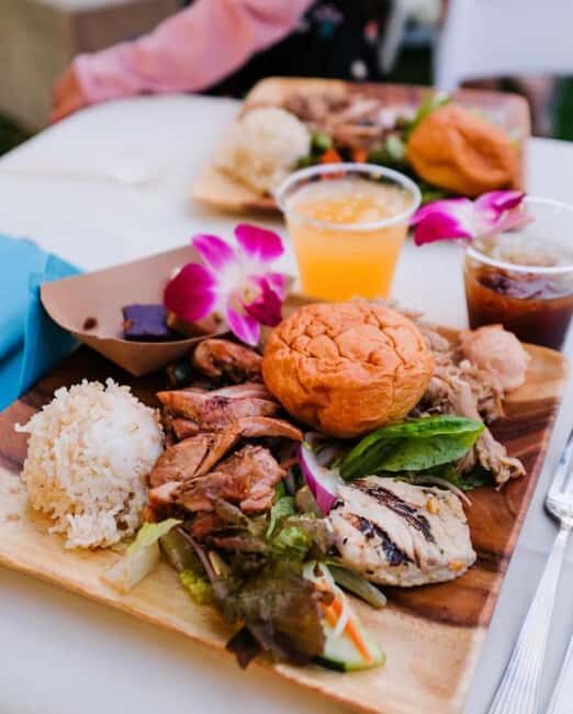 Honolulu: Ka Moana Luau Dinner and Show with Transportation - The Drinks