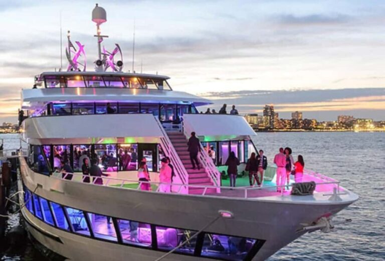 Hornblower Infinity New York New Year's Eve Party
