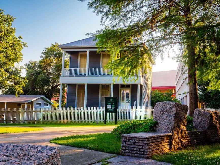 Houston: Downtown Walking History Tour - What You’ll See and Learn