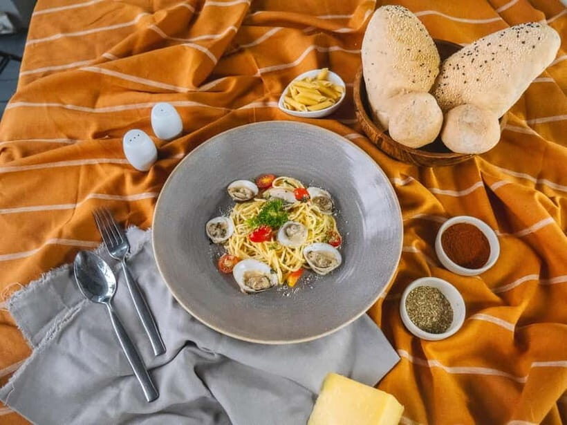 Hua Hin: Isea Beach Bar Dining at Veranda Resort & Villas - A Detailed Look at the Experience