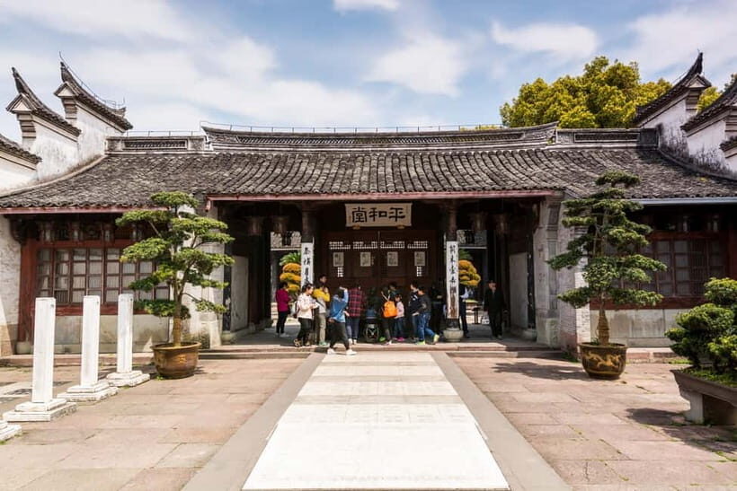 Huangshan: Exclusive Private Half-Day Hongcun Village Tour - The Sum Up