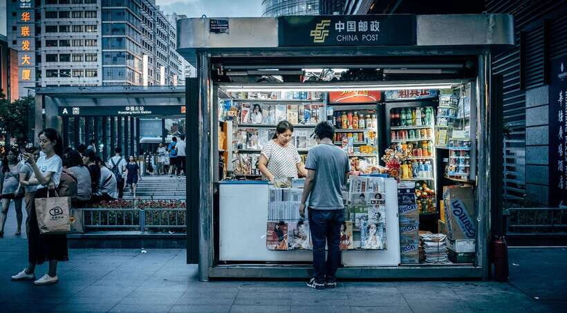 Huaqiangbei Insider Tour: Explore Shenzhens Tech Wonderland - Detailed Breakdown of the Itinerary