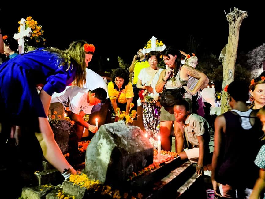 Huatulco: Zapotec Animas Nighttime Experience of the Day of the Dead. - The Streets and the Cemetery: A Celebration in Motion