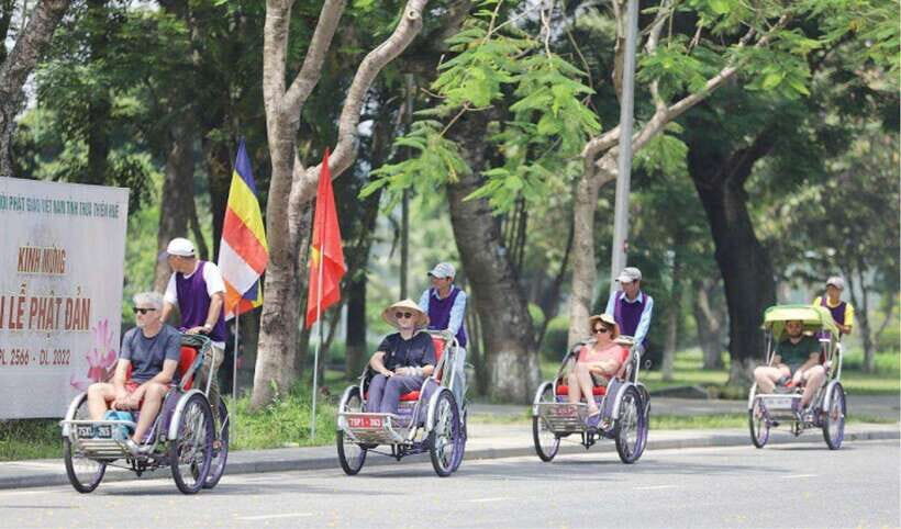 Hue Cyclo Tour, Folk Music on Perfume River with Hue Cuisine - An In-Depth Look at the Itinerary