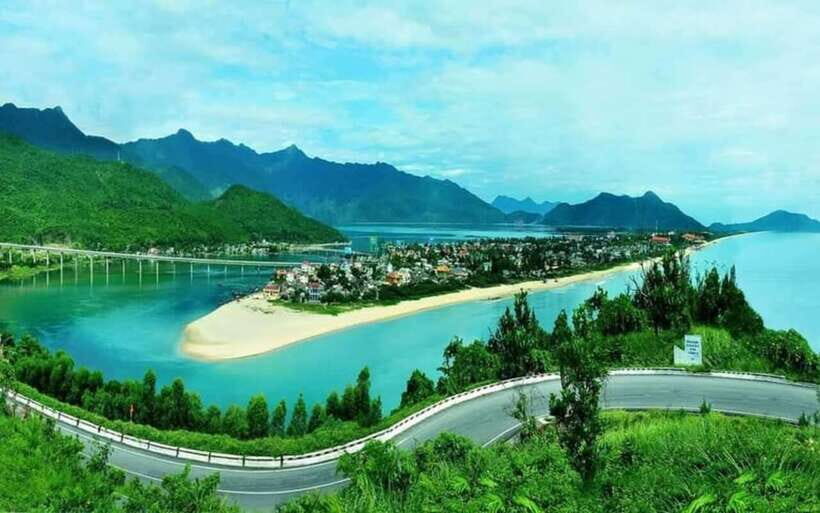 Hue Imperial Private Tour via Hai Van Pass Train Experience - Exploring Hue’s Historic Gems