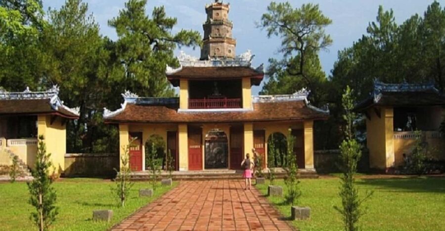 Hue Private Car For Sightseeing with English Speaking Driver - Who Will Love This Tour?